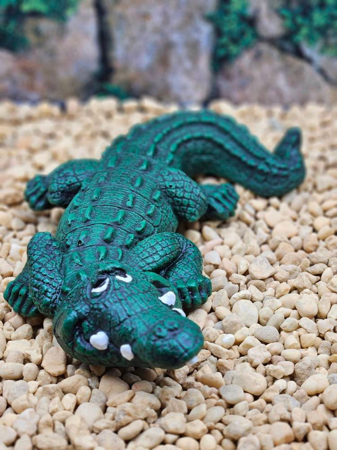 Alligator Statue, Handmade Concrete Alligator, Concrete Garden ...