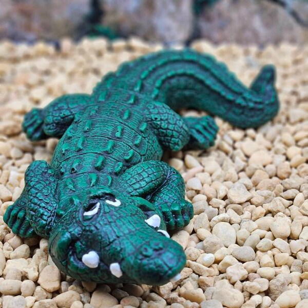 Alligator Statue - Etsy