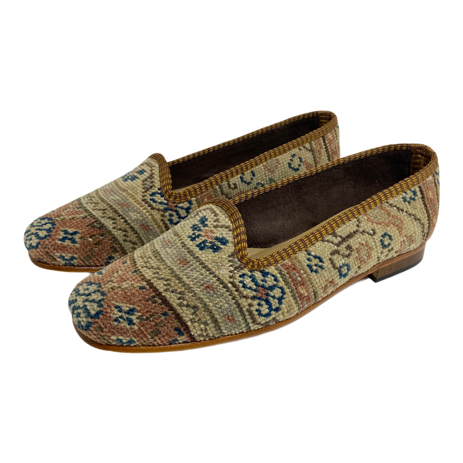 Leather Sole Shoes, Women Carpet Shoes, Vintage Shoes, Women Shoes ...