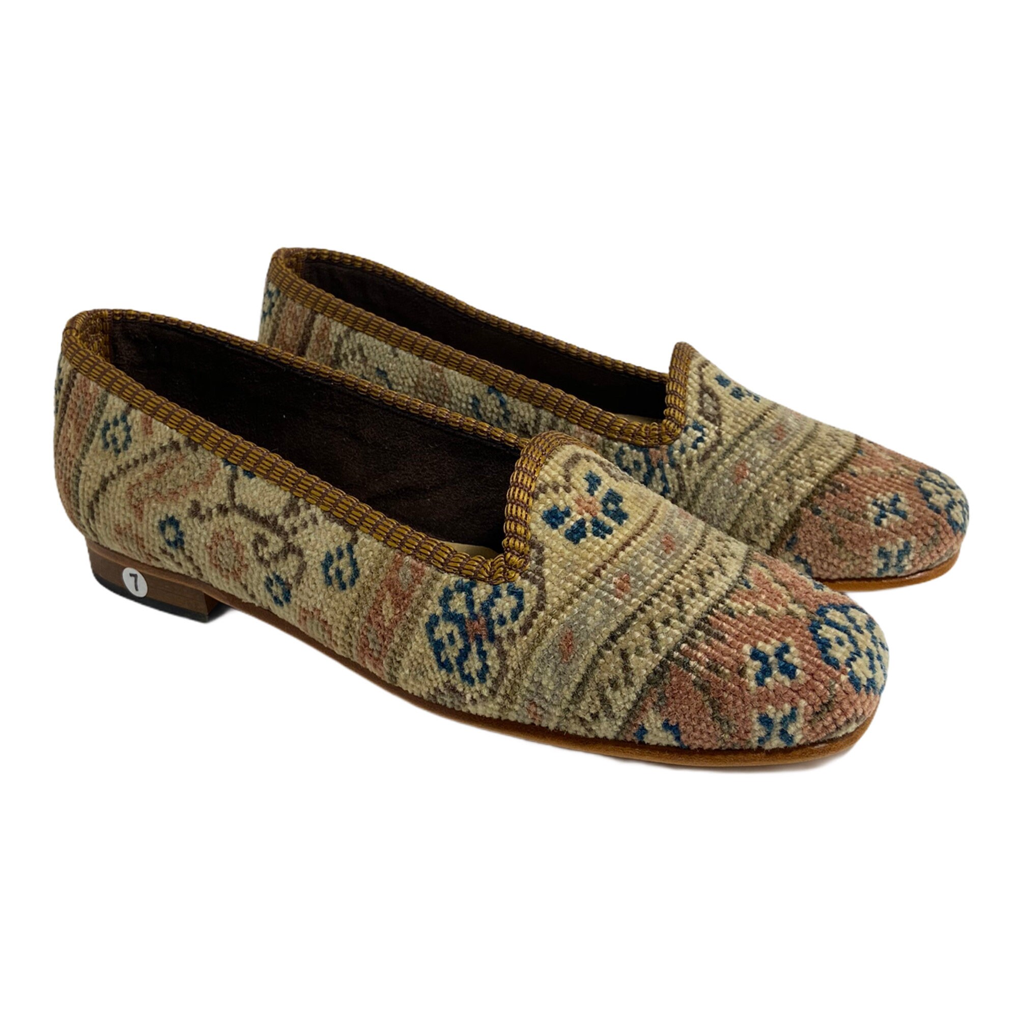 Leather Sole Shoes, Women Carpet Shoes, Vintage Shoes, Women Shoes ...