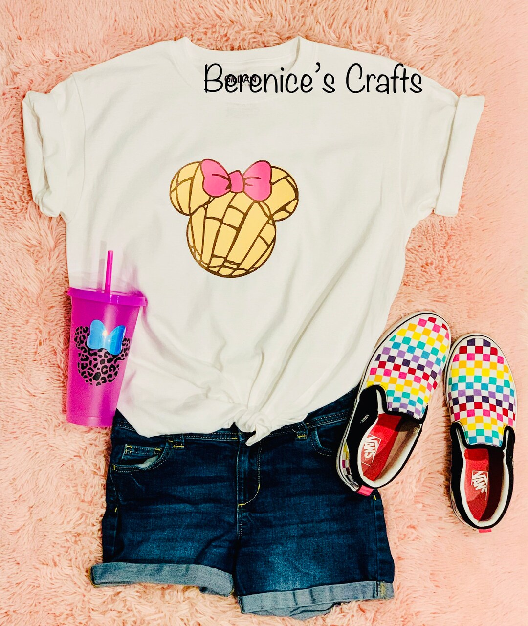 Mickey and Minnie Concha - Etsy