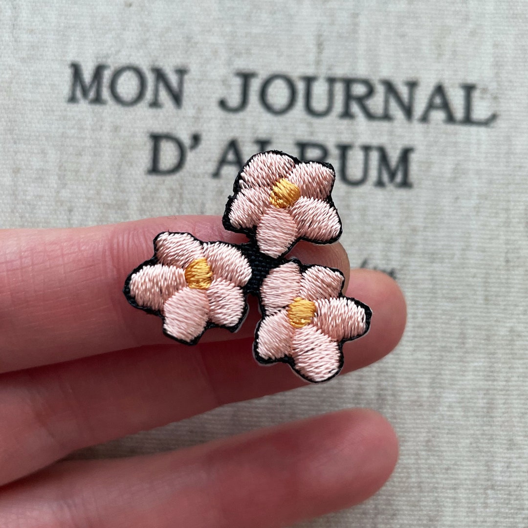 Pale Coral Pink Triple Flower Patch, Flower Iron-on Patch, Small Flower ...