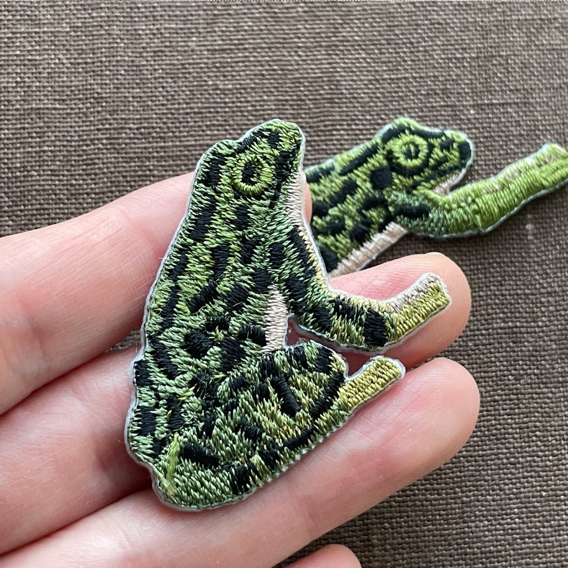 Frog Patch Flower Patch Frog Iron-on Patch Frog Embroidered - Etsy