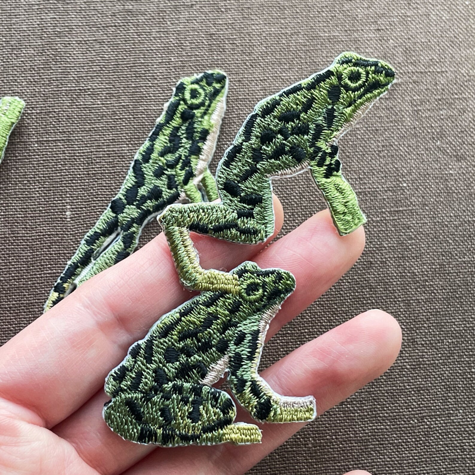 Frog Patch Flower Patch Frog Iron-on Patch Frog Embroidered - Etsy