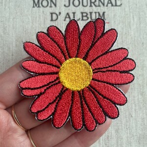 Daisy Patch, Flower Iron-on Patch - Etsy