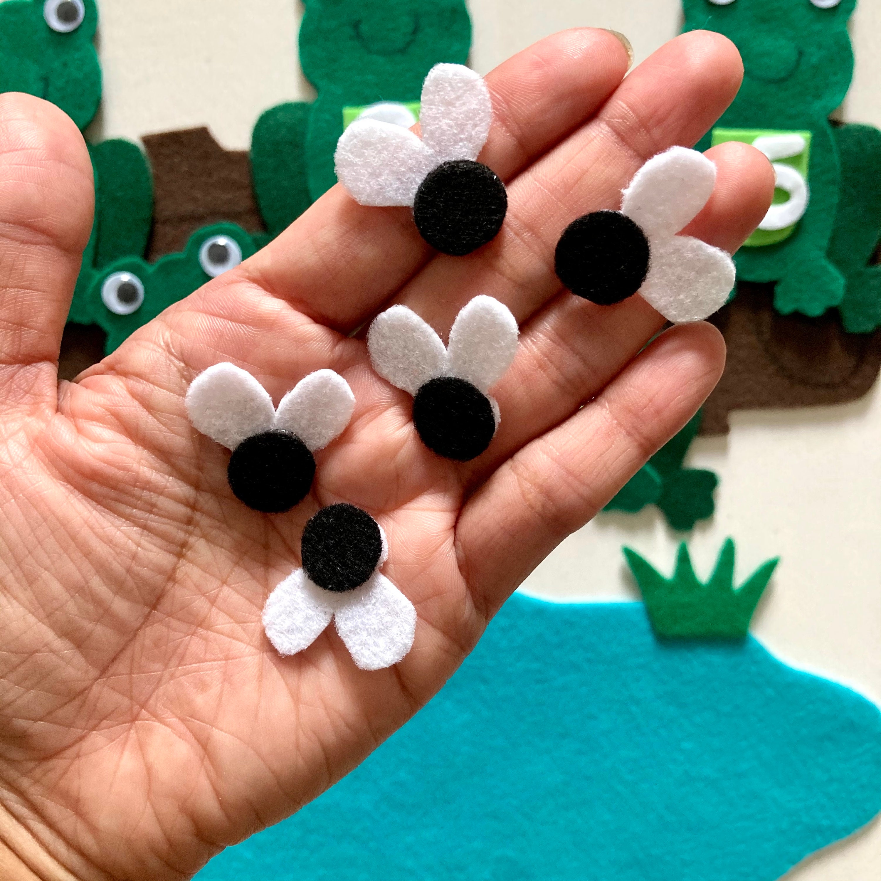 5 Green Speckled Frogs Classic Felt Board Set/flannel Board - Etsy