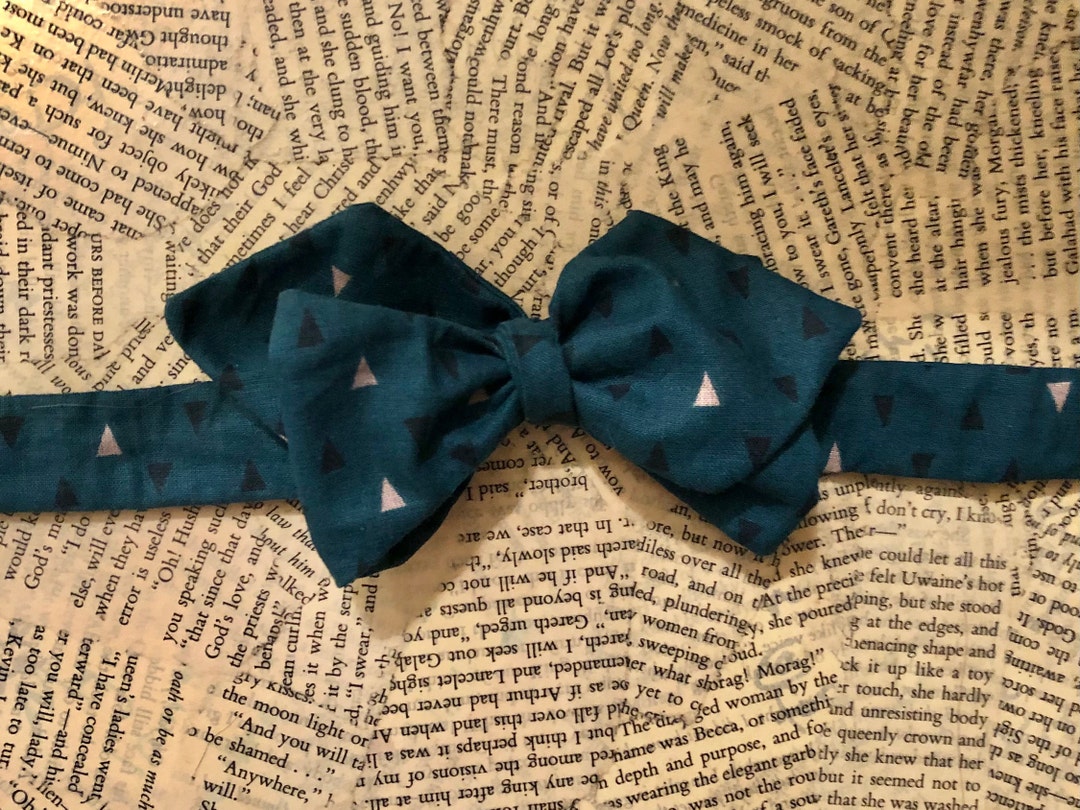 Handmade Diamond Point Bow Tie - Dark Blue-green Triangle Print - Etsy