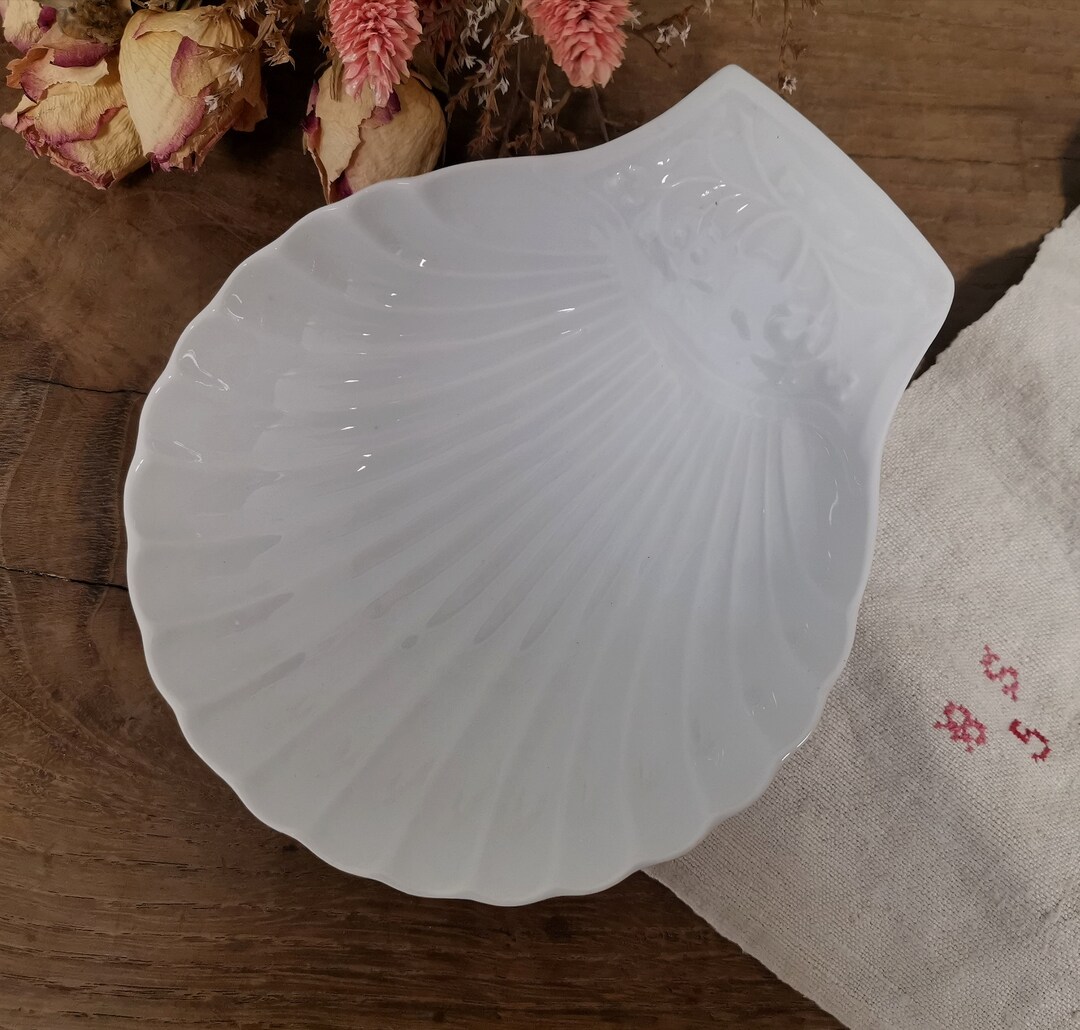 Vintage White Porcelain Scallop Shell Plates / Embossed Small - Etsy