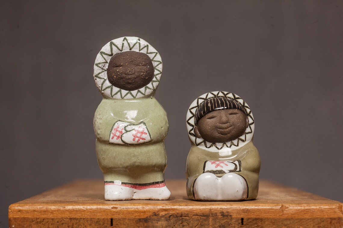 Vintage Ceramic Set of 2 Eskimos Figurine by Mari Simmulson - Etsy