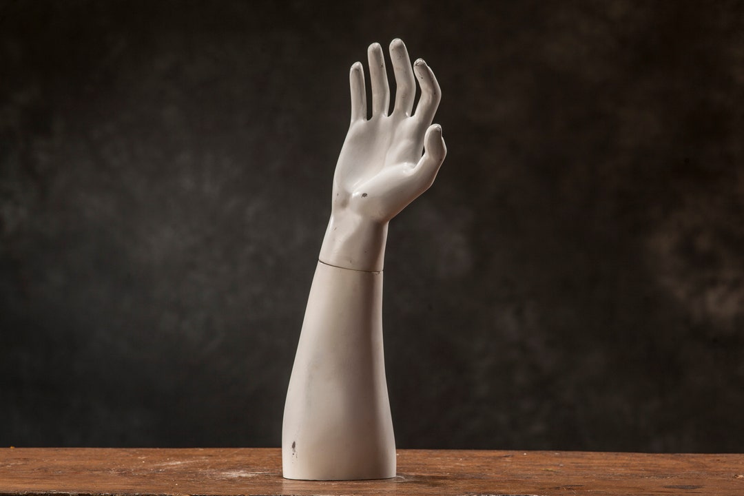 Vintage Mannequin Hand / 1980's Mannequin Decor / Hand Showcasing ...