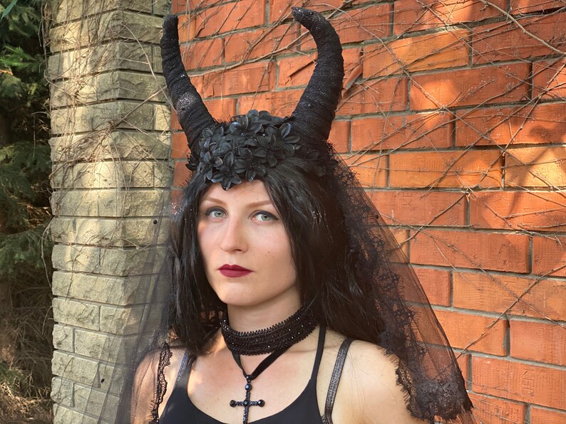 Gothic black headdress with horns and veil Headdress horned | Etsy