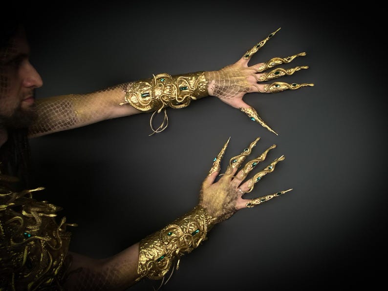 Medusa Finger Claws, Gold Filigree Snake Jewelry, Gothic Nail Art - Etsy UK