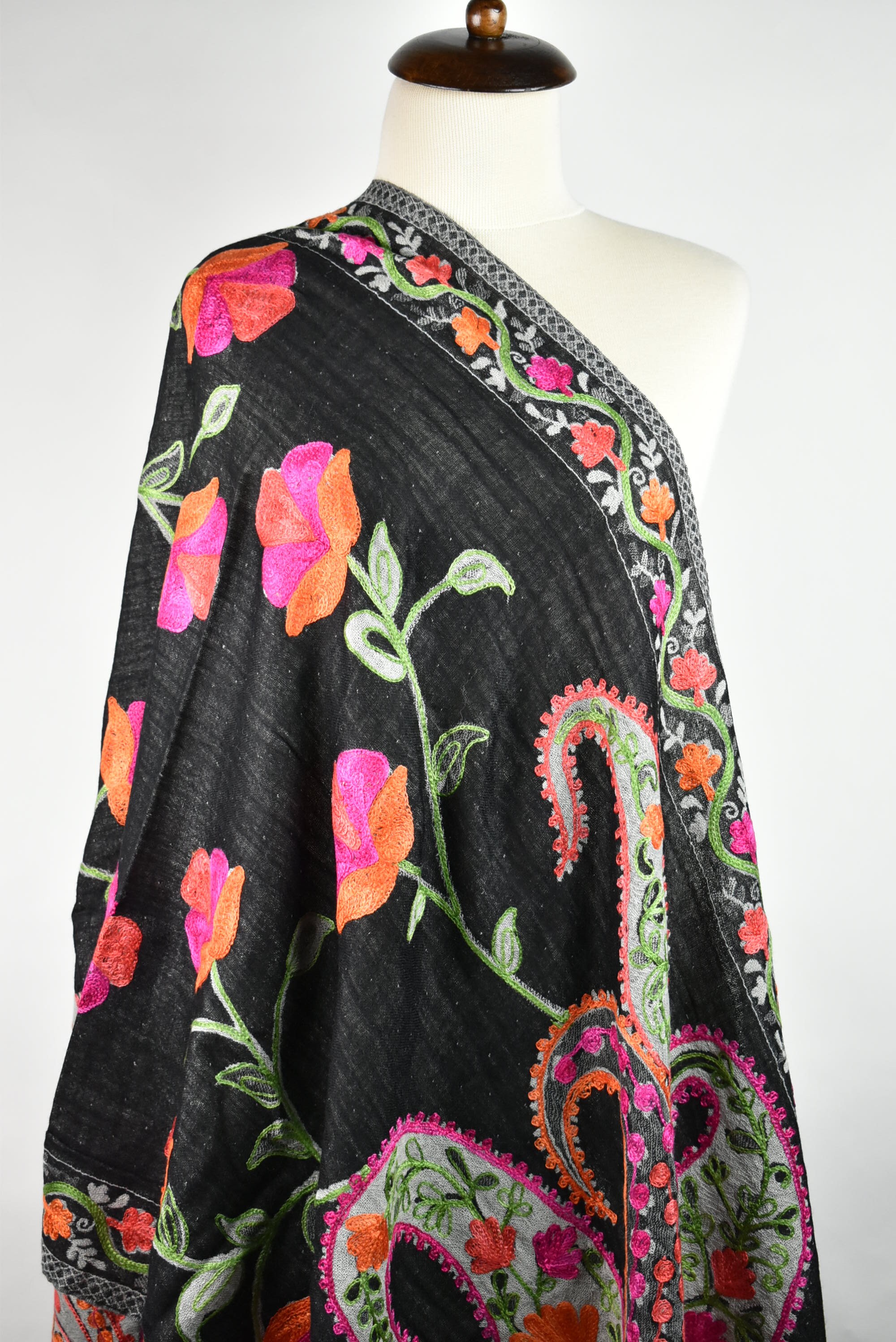 Christmas Day Hand Embroidered Wool Shawl, Cashmere Shawl, Wool Shawl ...