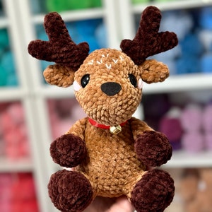 Deer, Snowman, Gingerbread Man, Elf, Sitting and Standing Patterns Low ...