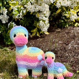 Mama & Mini Brontosaurus Crochet Pattern – Low Sew Dinosaur Amigurumi ...