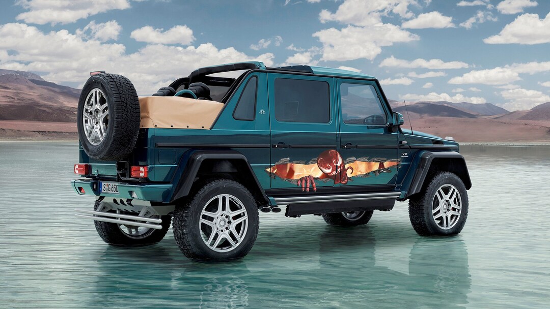 Large Side Body Car Wrap With Superhero. Large Decal for SUV and 4x4 ...