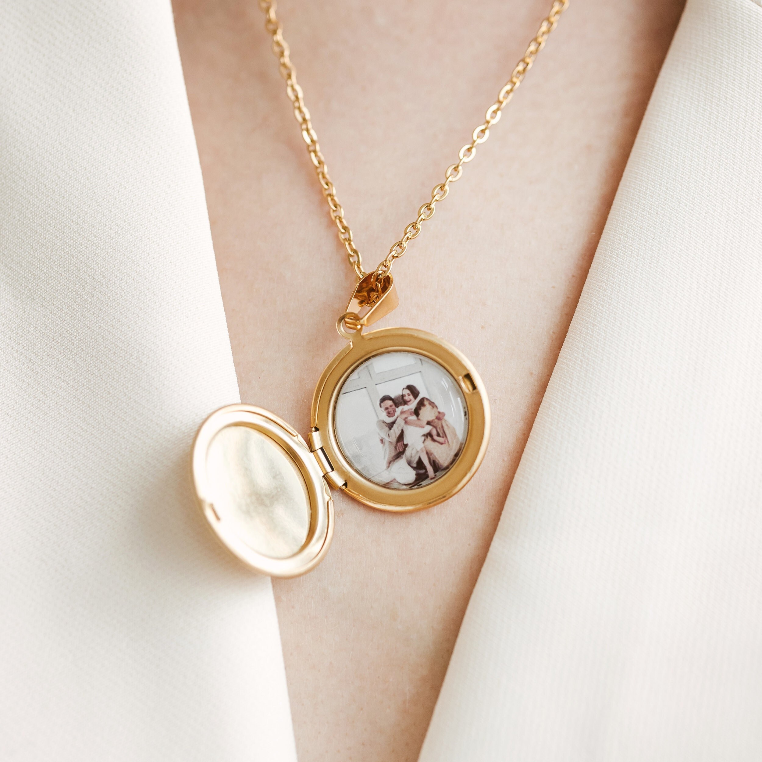 Expensive locket necklace store