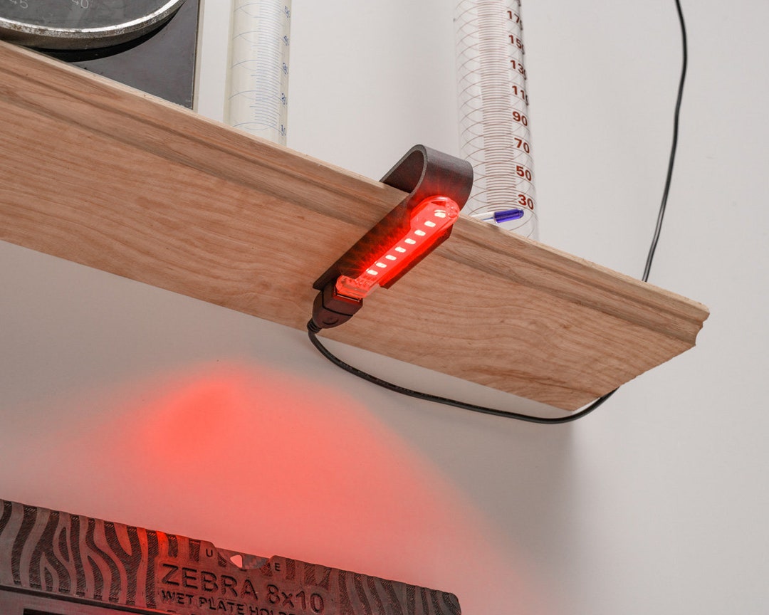 Zebra All-in-one Pocket Safelight / Darkroom Equipment, Red Safelight ...