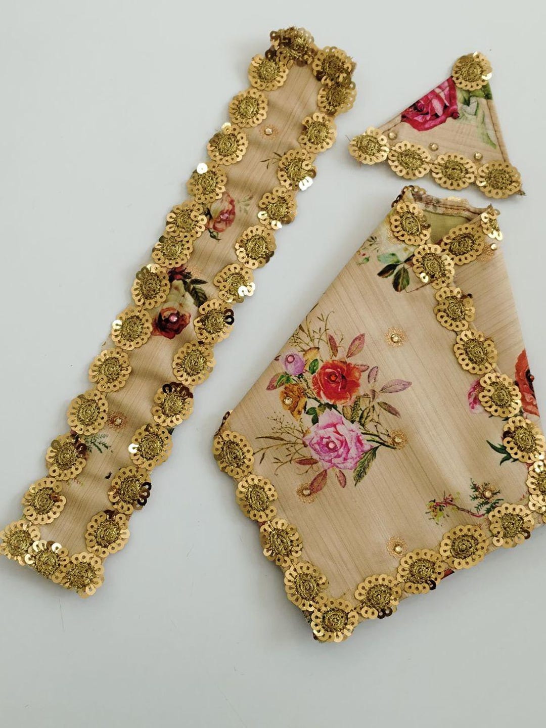 Sai Baba Dress| Floral Sai Baba Dress, Vastra, Poshak Floral Print Sai ...