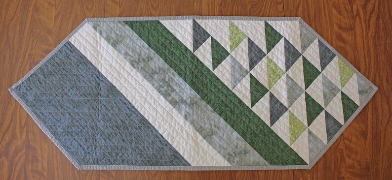 Green Triangle & Stripe Table Runner - Etsy