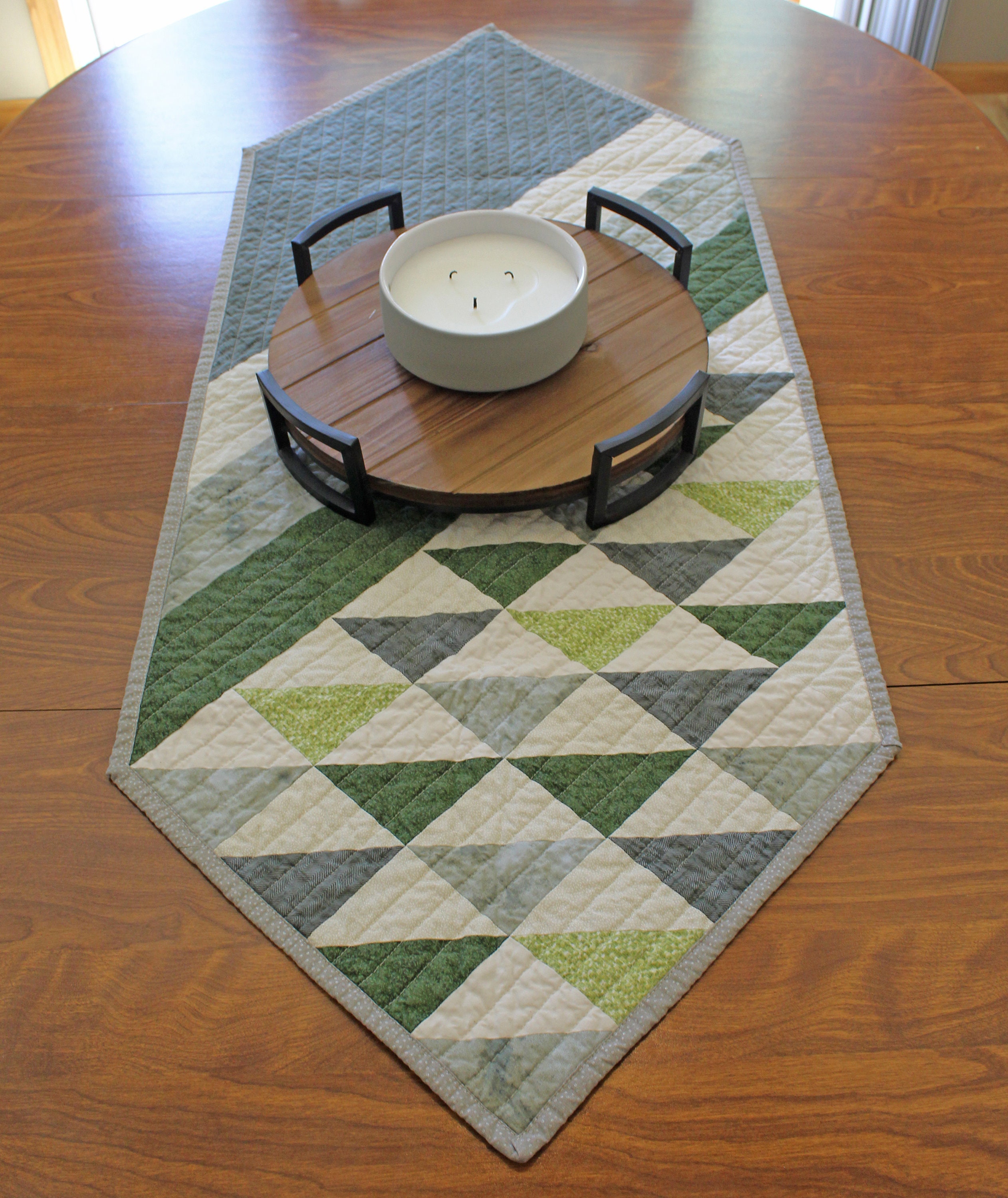 Green Triangle & Stripe Table Runner - Etsy