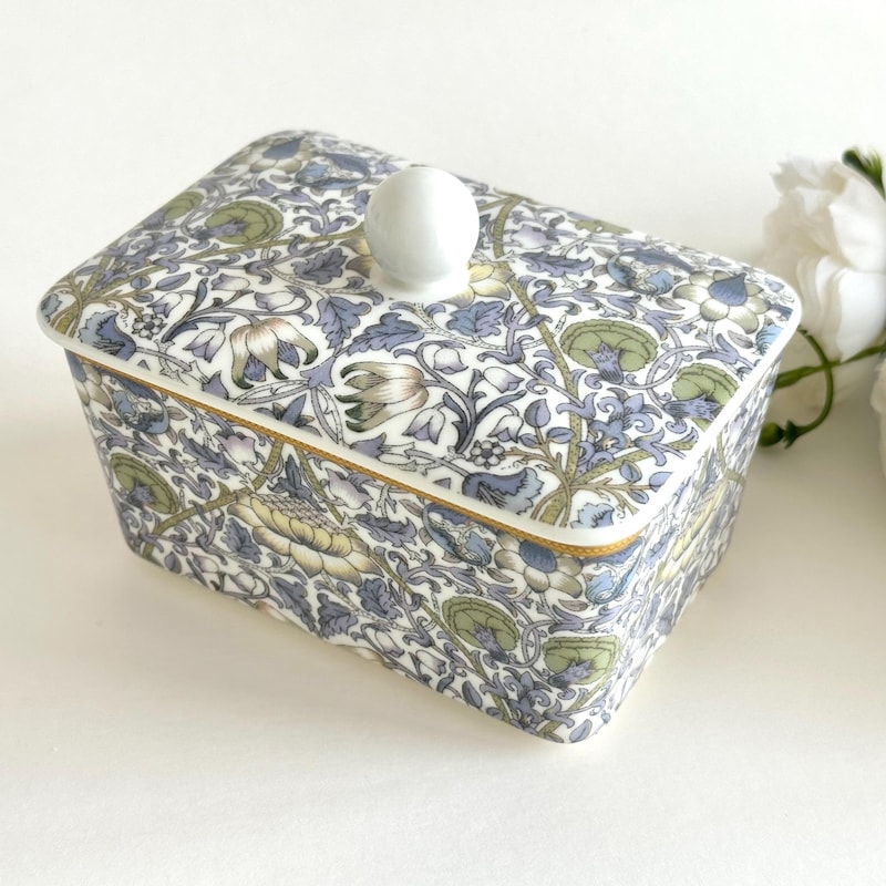 Large Strawberry Dish - Etsy UK