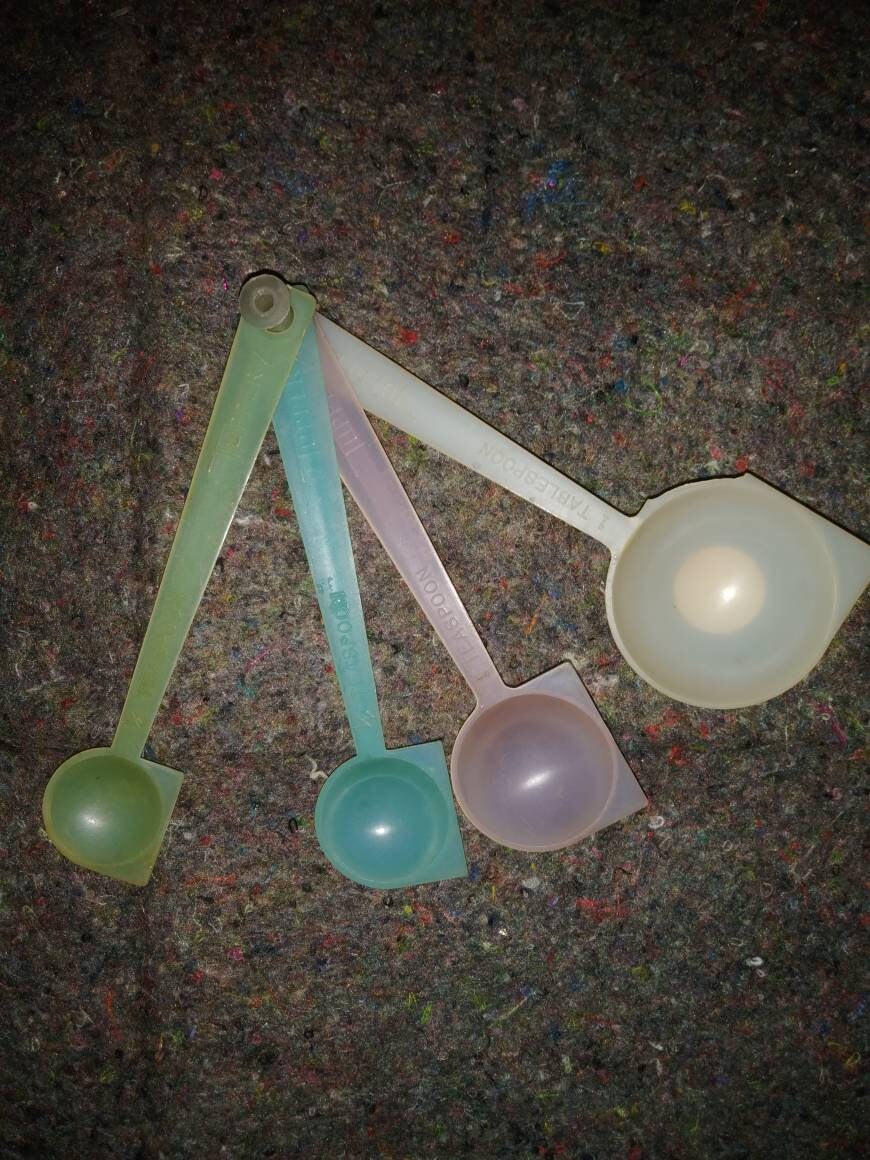 Home & Living Tupperware Wonderlier Millionaire pastel measuring spoons ...