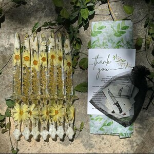 Custom Decorative Dried Pressed Flowers or Flower Petal Floral Dagger ...