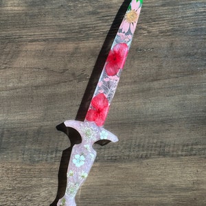 Custom Decorative Dried Pressed Flowers or Flower Petal Floral Dagger ...