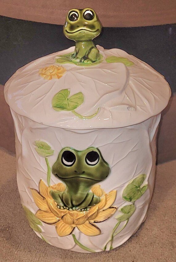 Vintage Neil The Frog Lily Pad Ceramic Wall Clock. Small chip lower ...