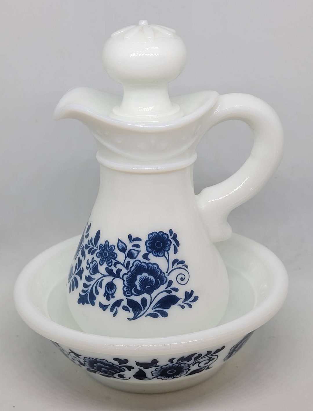 Vintage AVON Delft Blue White Milk Glass Skin so Soft Pitcher and Basin ...