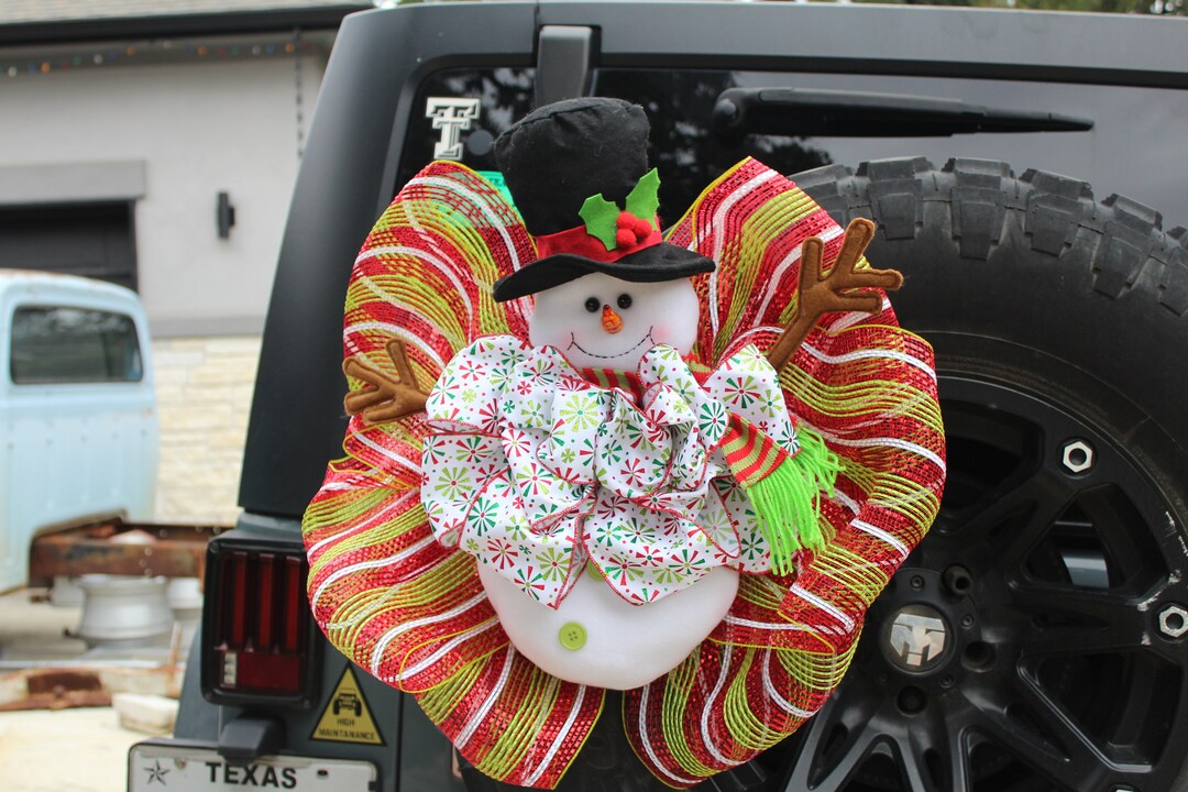 Reusable Cute Plushy Green and White Christmas Snowman Decoration for ...