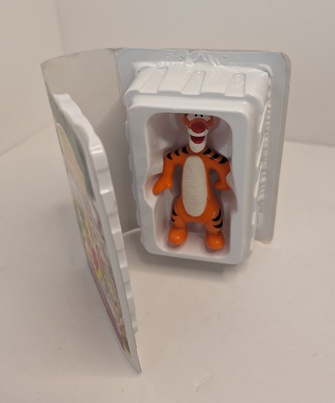 Vintage Mcdonald's Winnie the Pooh Masterpiece Happy Meal Toy. Tigger ...