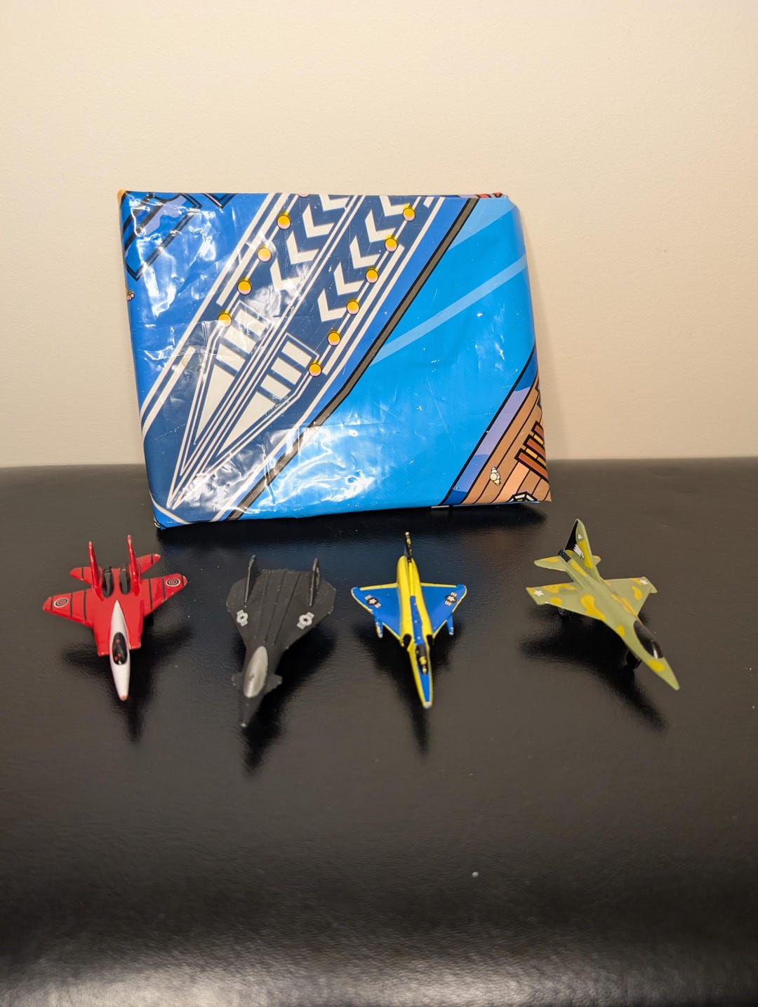 Die Cast Metal Airplanes With Playmat. Four Airplanes. - Etsy