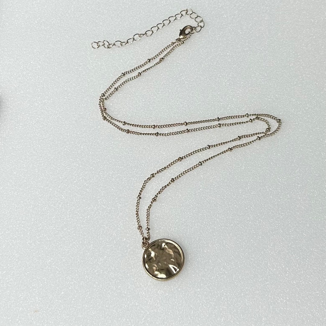 Vintage Disc Coin Medallion Pendant 0.75” Gold Plated on 20” Bead ...