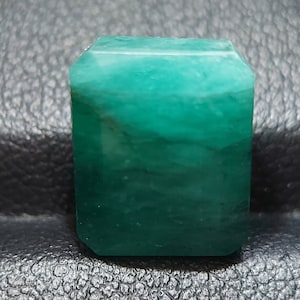 Big Dark Green Emerald Gemstone - Faceted Natural Beryl 8.45 CTS ...