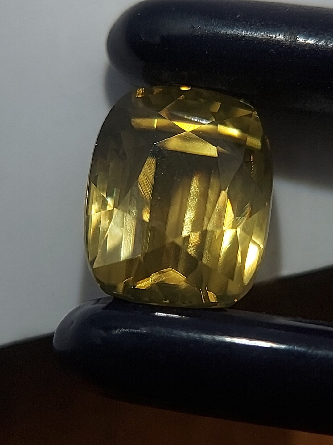 Top Grade Zircon Gemstone - Faceted Natural Zircon 5.00 CTS - Cushion ...
