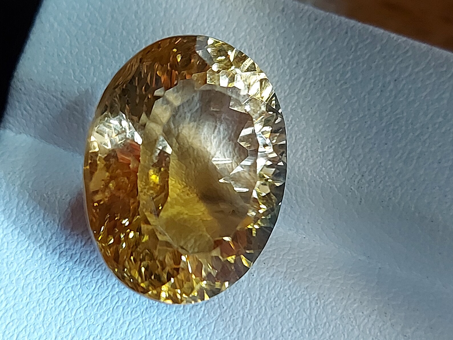 Glowing Laser Cut Citrine Gemstone - Faceted Natural Golden Quartz 15. ...