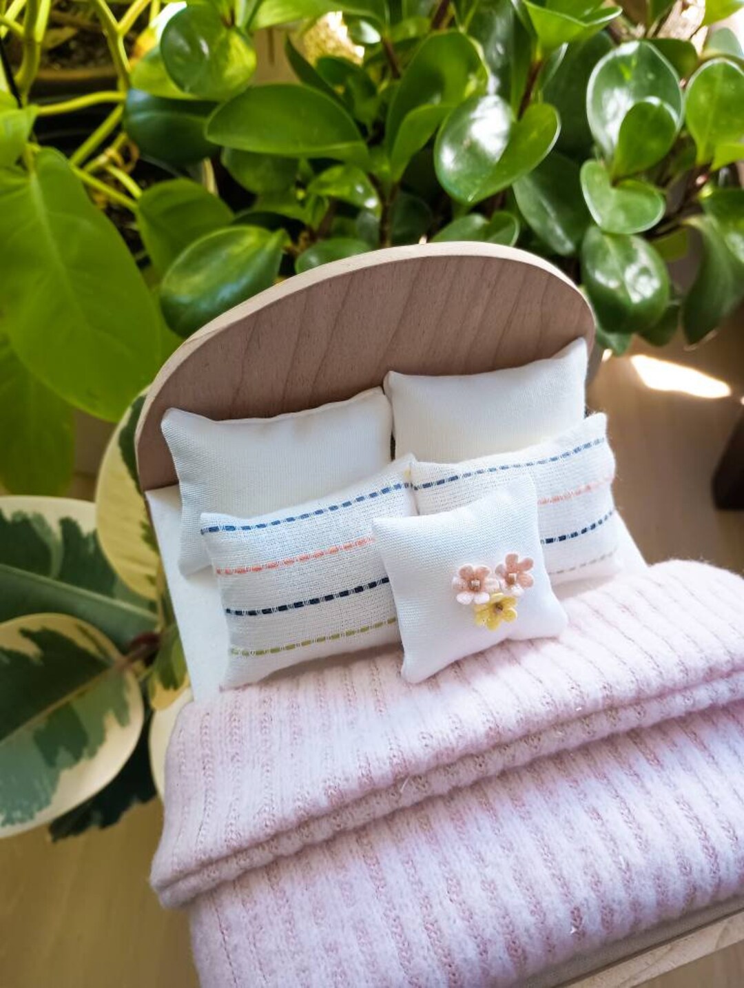 Miniature Wooden Bed With Pink Floral Bedding. Dollhouse Bed With Pink ...