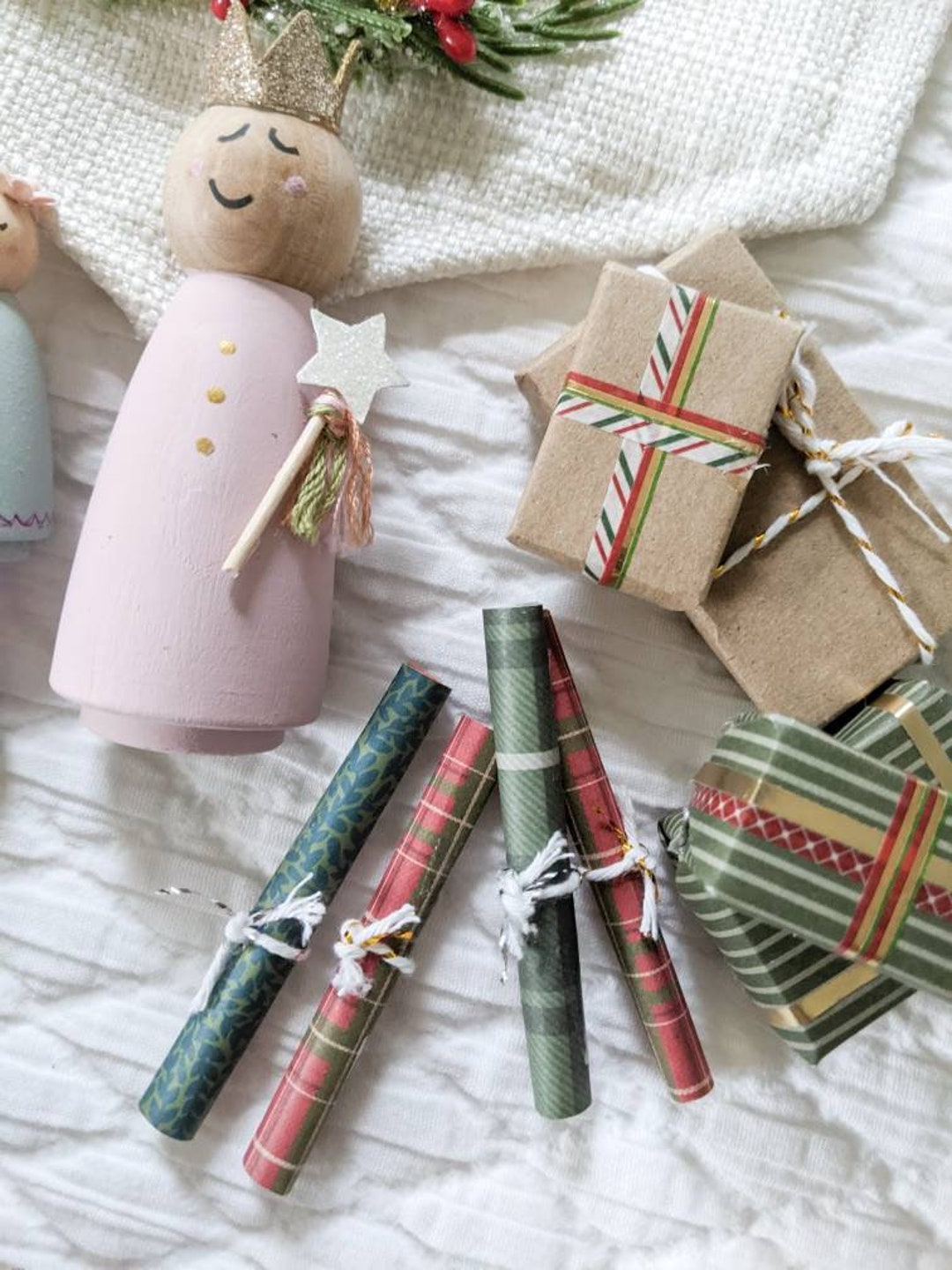 Miniature Christmas Wrapping Paper Roll. Dollhouse Wrapping Paper for ...