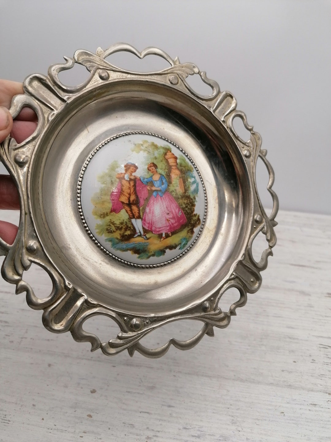 Vintage Ashtray With Antique Image, Metal Collectible Ashtray ...