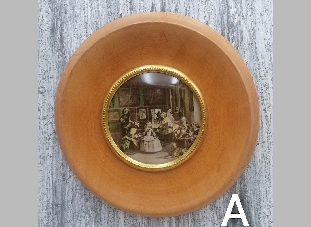 Antique Round Frame With Print, STYLE B Left, Middle Age Print in Round ...