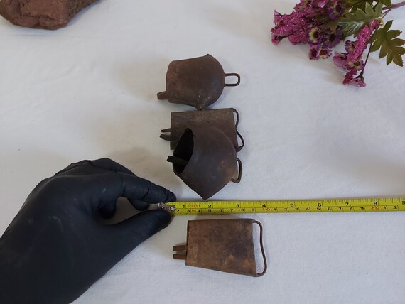 Antique Sheep Bell with Strap Primitive rusty bell Wall Hanging Bell ...