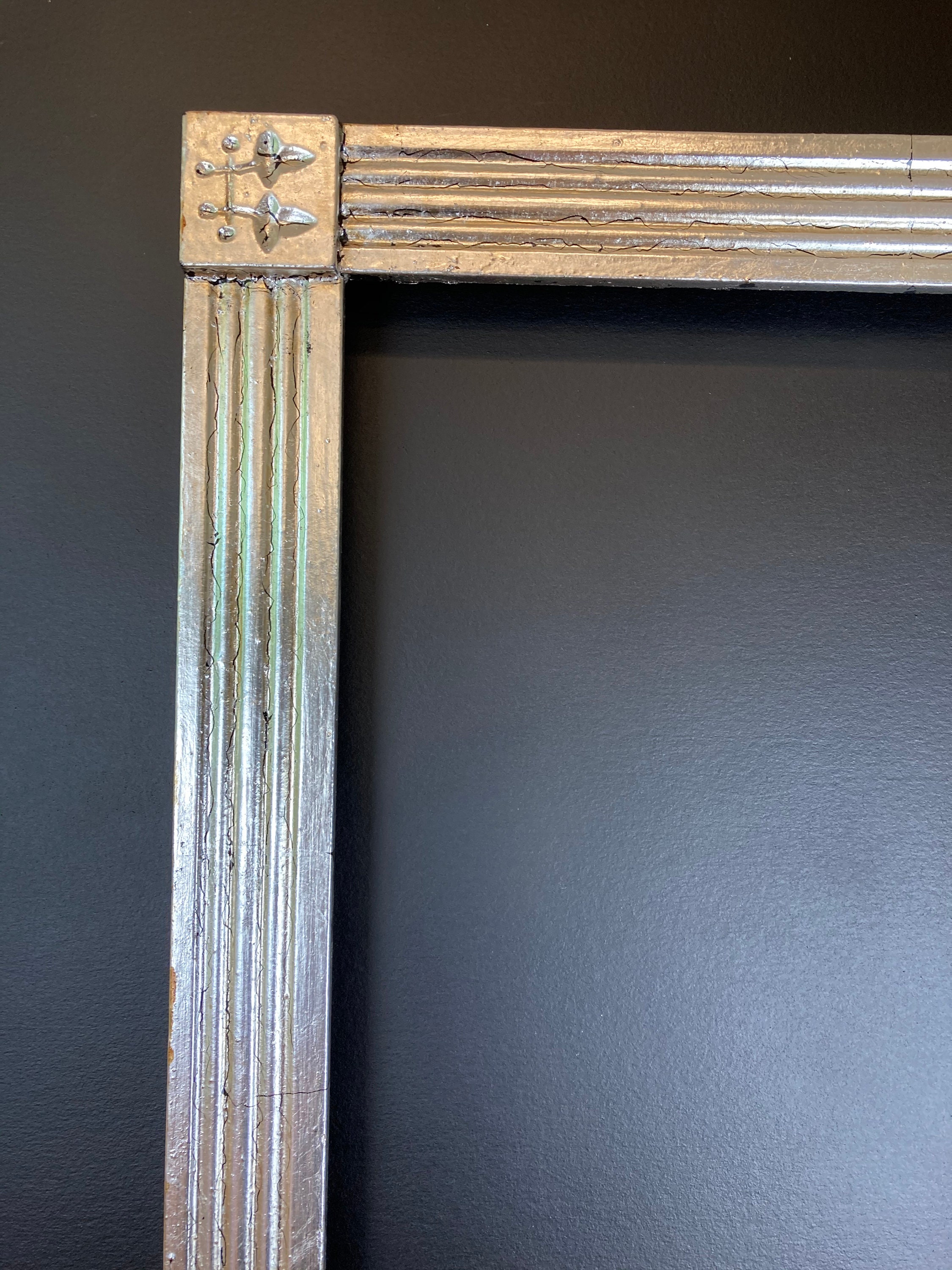 Antique Silver Leaf Picture Frame With a Contemporary Finish for a 30.5 ...