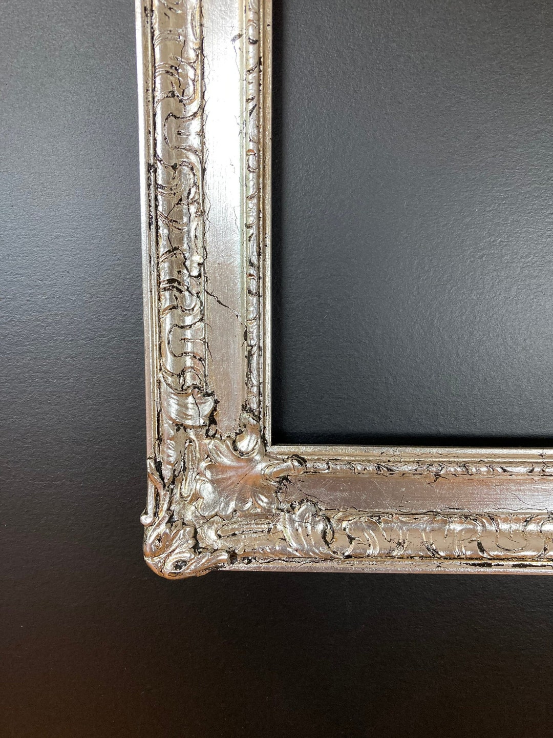 Antique Silver Leaf Picture Frame With a Contemporary Finish for a 28 ...