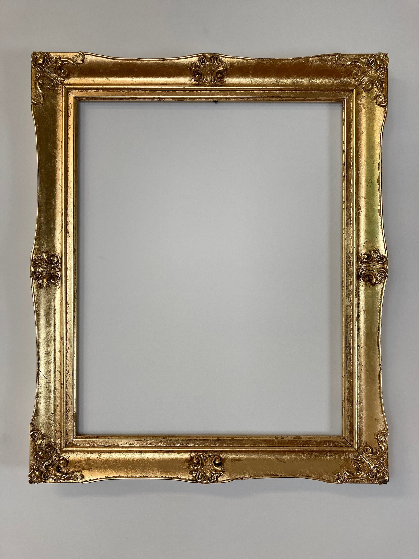 Antique Gold Leaf Picture Frame With a Contemporary Finish for a 20" X ...
