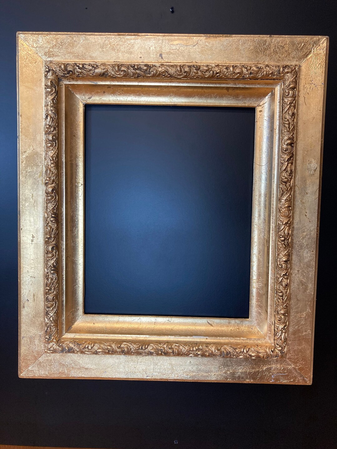 Antique Gold Leaf Picture Frame With a Contemporary Finish for a 20.5 ...