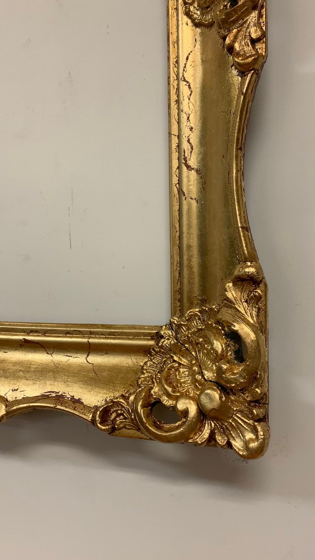 Antique Gold Leaf Picture Frame With Contemporary Finish for a 16" X 20 ...