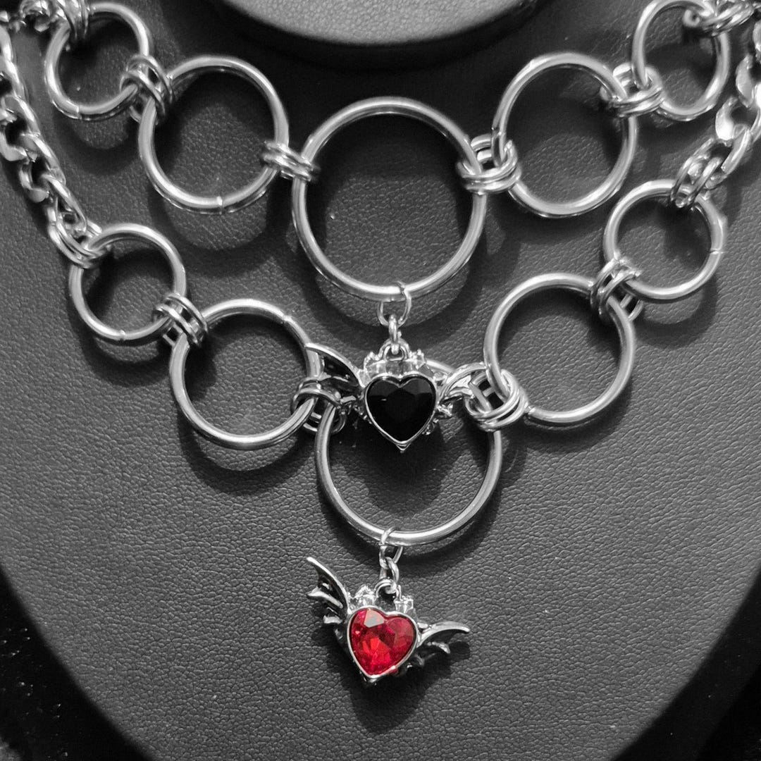 Bloodlust Heart Bat Necklace – Creeper-inspired Vampire Chain - Etsy