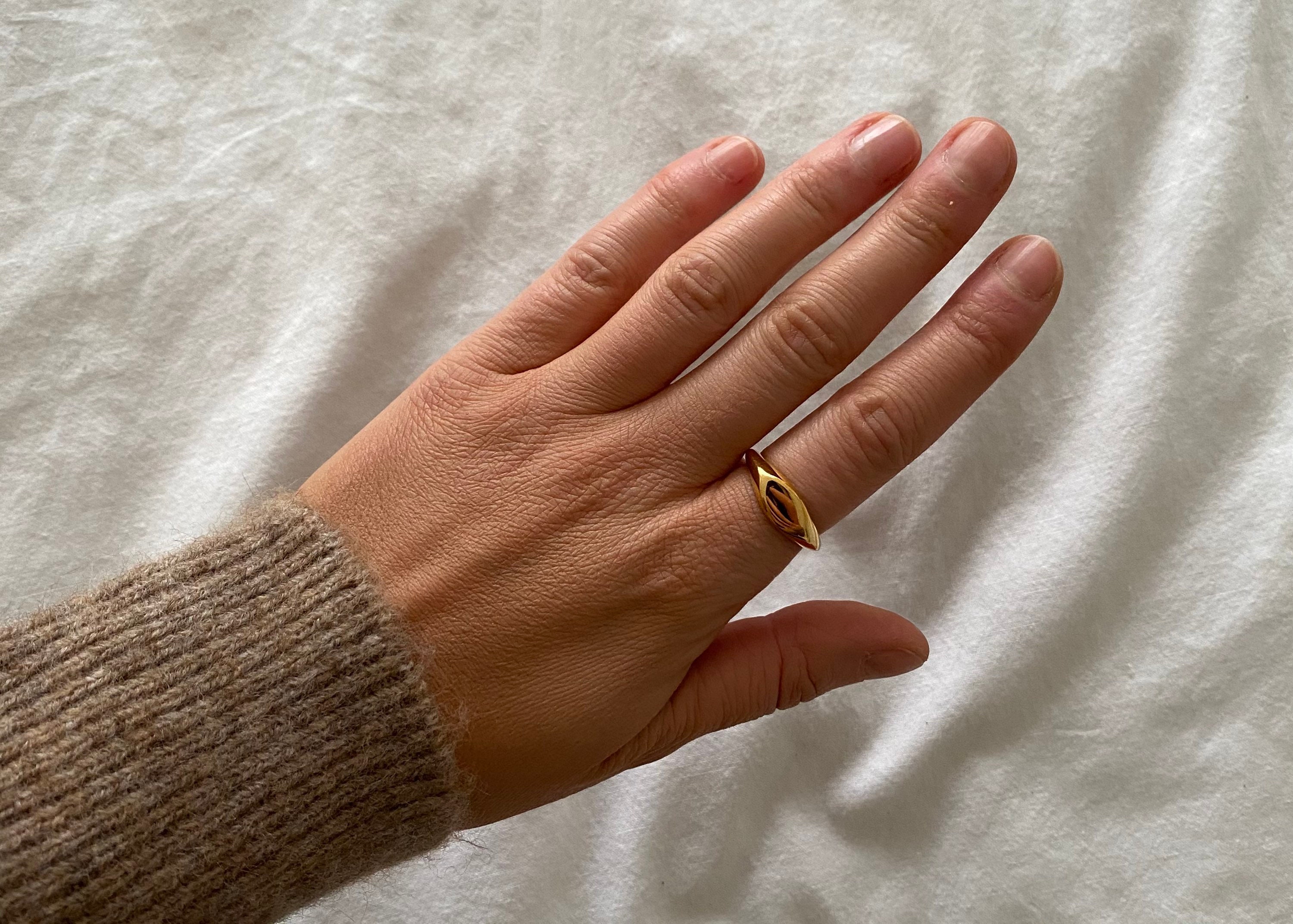 ESTER - Mini Oval Signet Ring. Dainty Ring. Signet Ring for Women. 18k ...